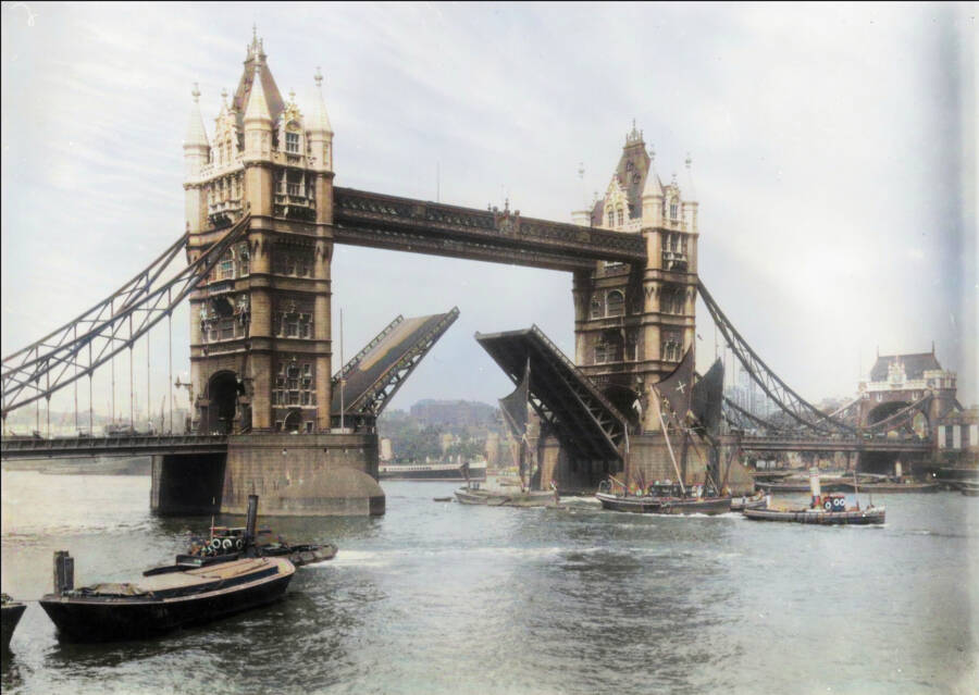 43 Colorized Photos Of London During The Victorian Era