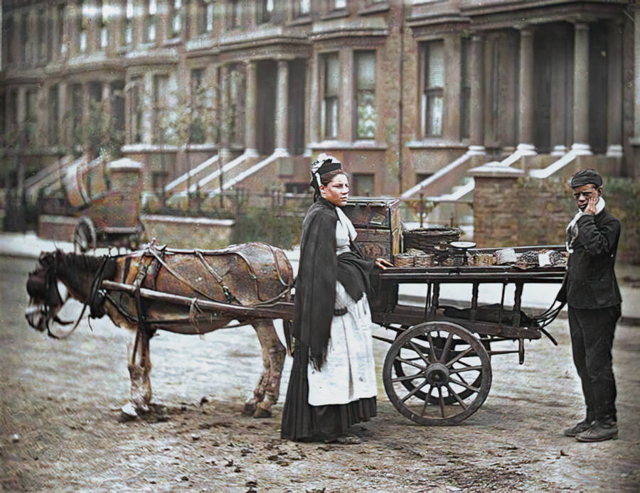 43 Colorized Photos Of London During The Victorian Era