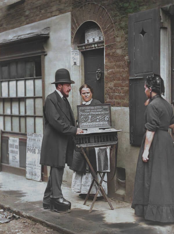 43 Colorized Photos Of London During The Victorian Era