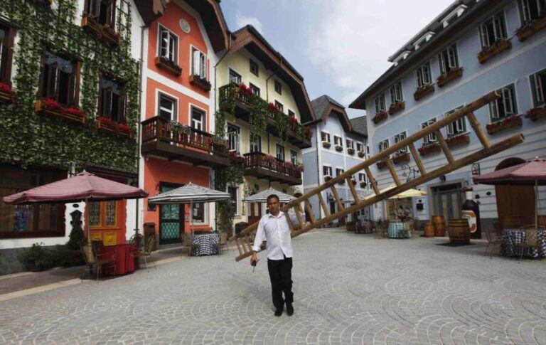 Inside Hallstatt, China — A Perfect Replica Of An Austrian Village