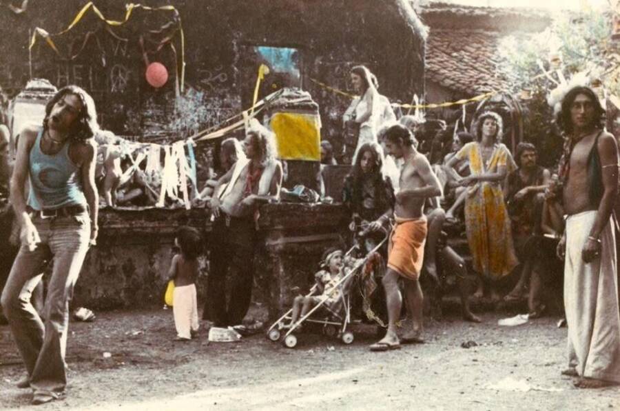 33 Vintage Photos That Capture The Goa Hippie Movement