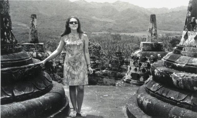 Stanley Ann Dunham: The Story Of Barack Obama's Mother