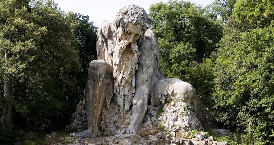 30 Famous Statues And Sculptures From Around The World