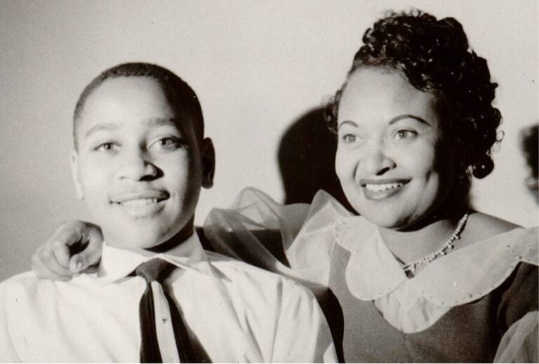 55 Iconic American History Photos And The Stories Behind Them