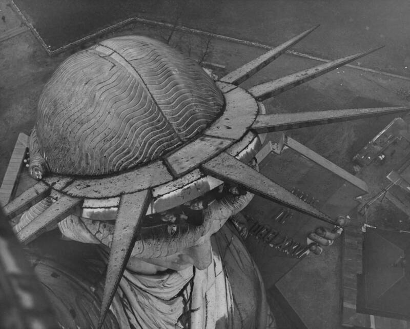 55 Iconic American History Photos And The Stories Behind Them