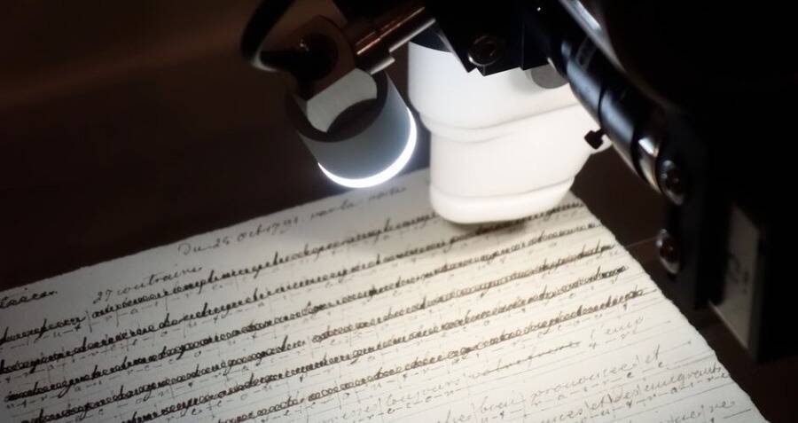 X-Ray Analysis Reveals Text In Marie Antoinette's Censored Love Letters