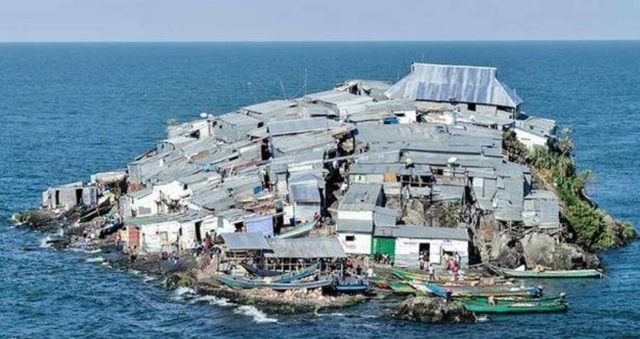 Migingo Island, The Tiny Yet Bustling Rock In Lake Victoria