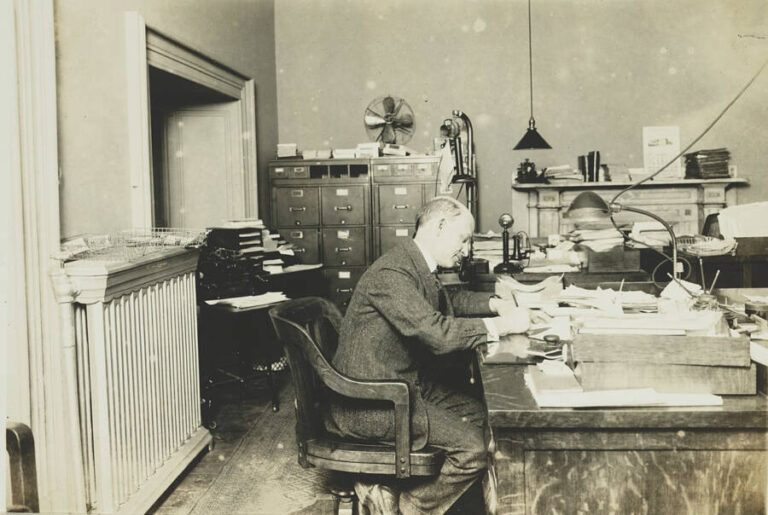 Eliot Ness: The Prohibition Lawman Who Brought Down Al Capone