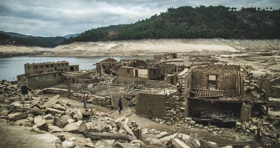 Ghost Town Of Aceredo Emerges After 30 Years Underwater