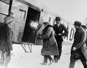 How Alfred Loewenstein Died After ‘Falling’ Out Of His Plane