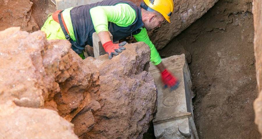 Second-Century Funerary Altar For Teenage Girl Discovered In Rome