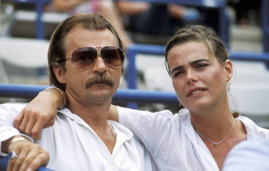 Margaux Hemingway, The 1970s Supermodel Who Died Tragically At 42