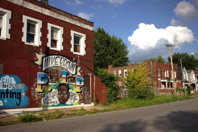 How St. Louis Went From Industrial Powerhouse To Segregated Ghost Town
