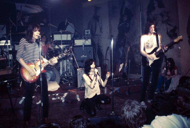 44 Photos Of The Bowery, New York City's Most Infamous Slum