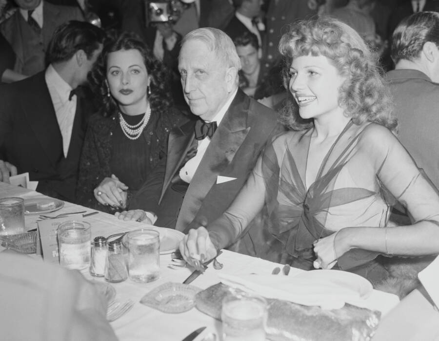 33 Photos Of Hearst Castle That Reveal Its Grand History