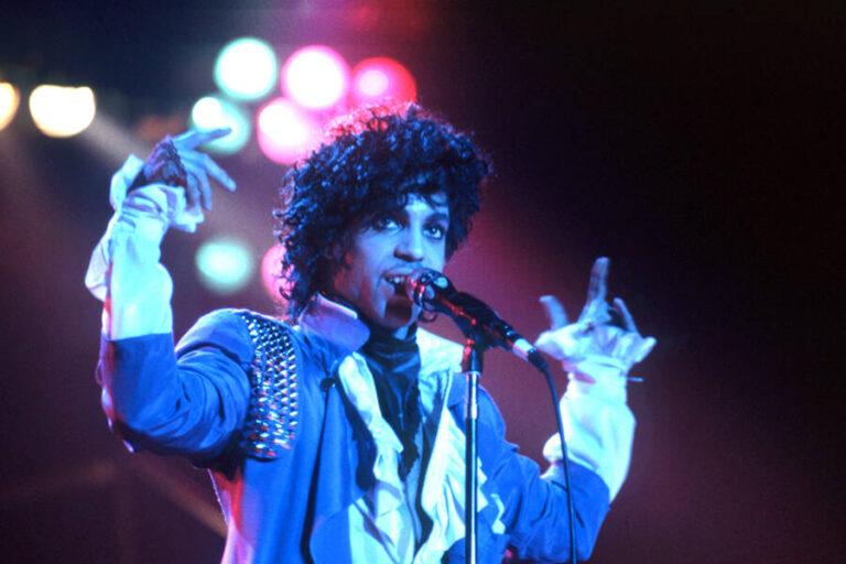 11 Heartbreaking Celebrity Deaths And The Stories Behind Them