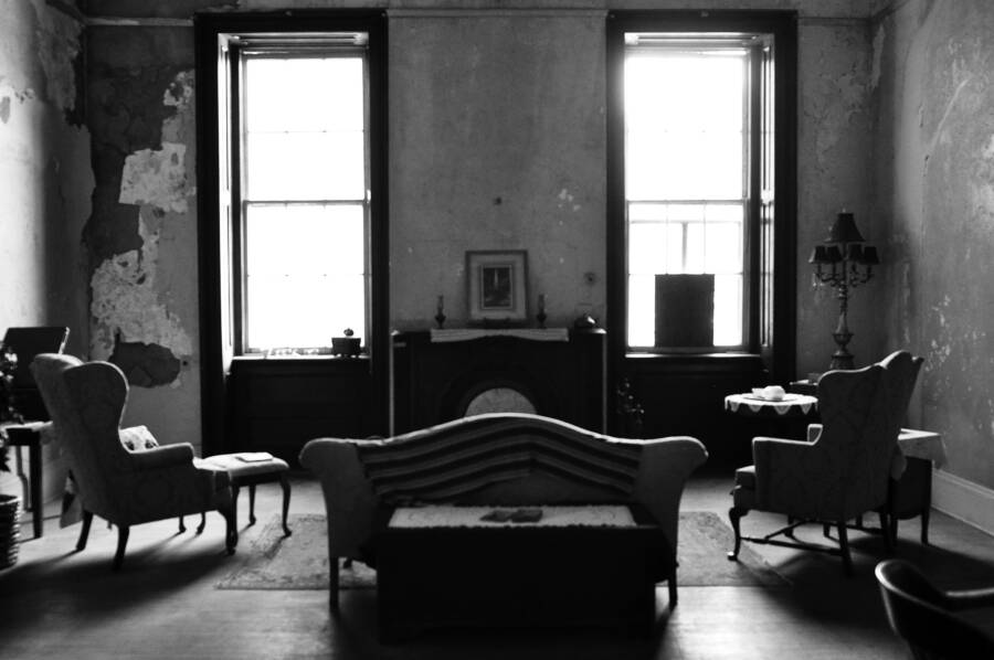 Inside The Trans-Allegheny Lunatic Asylum And Its Haunting History