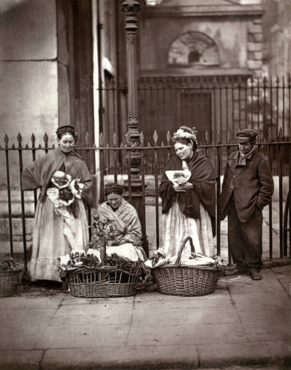 27 Haunting Images Of The Slums In Victorian England