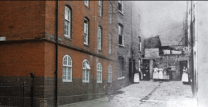 27 Haunting Images Of The Slums In Victorian England