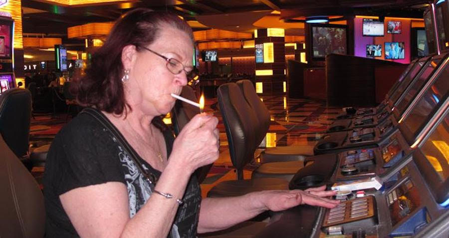 33 Photos That Capture Atlantic City's Dramatic Rise And Fall