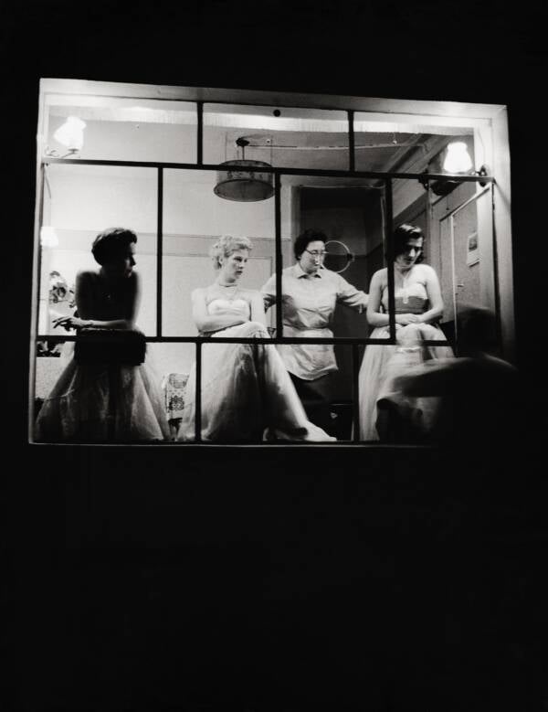 Red-Light Districts From Around The World In 35 Photos