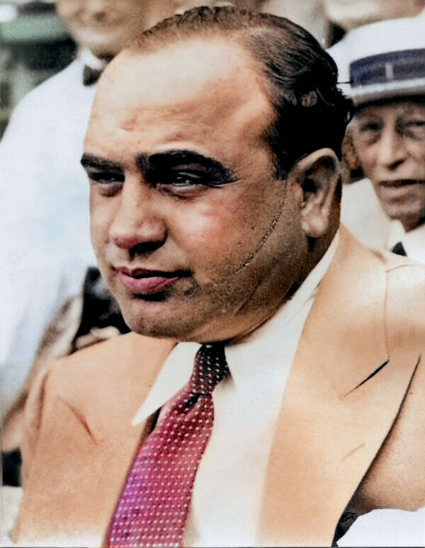 36 Colorized Photos From The Early Days Of Organized Crime