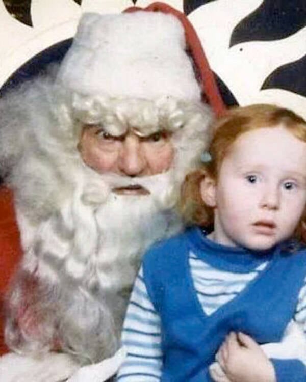44 Creepy Mall Santas That Likely Left Kids Traumatized