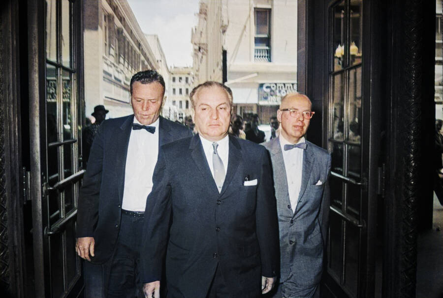36 Colorized Photos From The Early Days Of Organized Crime