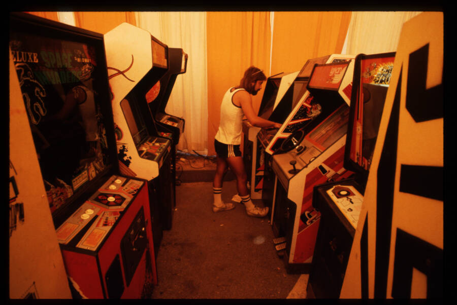 31 Vintage Photos From The Glory Days Of Arcades