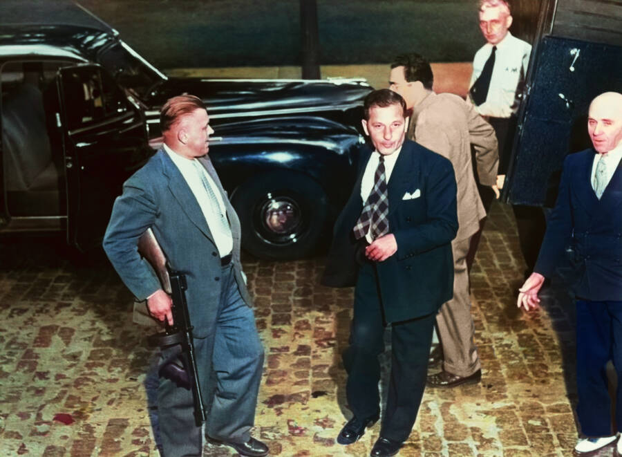 36 Colorized Photos From The Early Days Of Organized Crime
