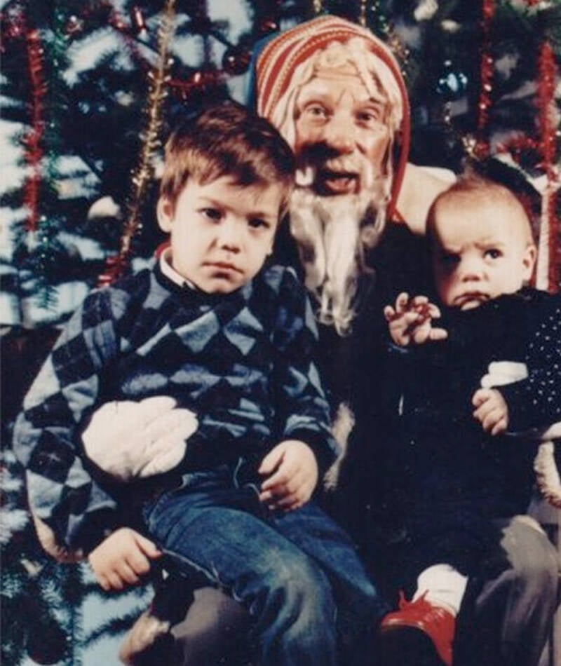 44 Creepy Mall Santas That Likely Left Kids Traumatized