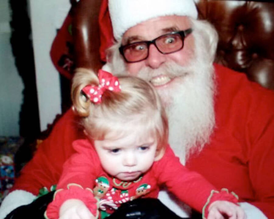 44 Creepy Mall Santas That Likely Left Kids Traumatized