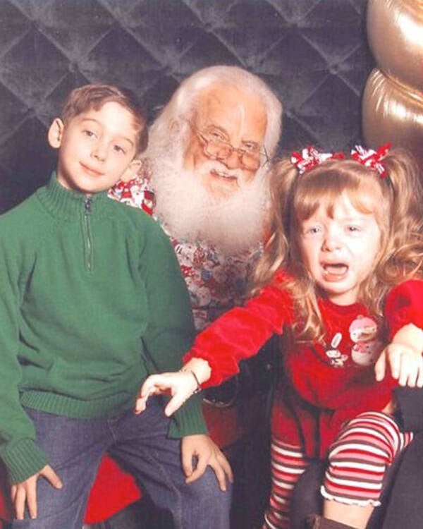 44 Creepy Mall Santas That Likely Left Kids Traumatized