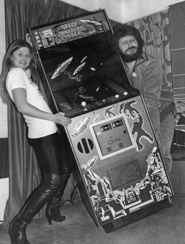 31 Vintage Photos From The Glory Days Of Arcades
