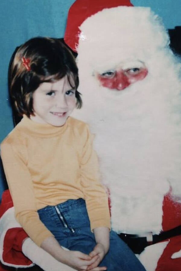 44 Creepy Mall Santas That Likely Left Kids Traumatized