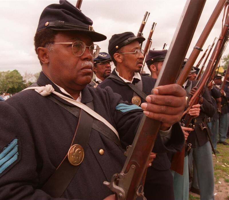 The 54th Massachusetts Regiment, The All-Black Civil War Unit Behind ...