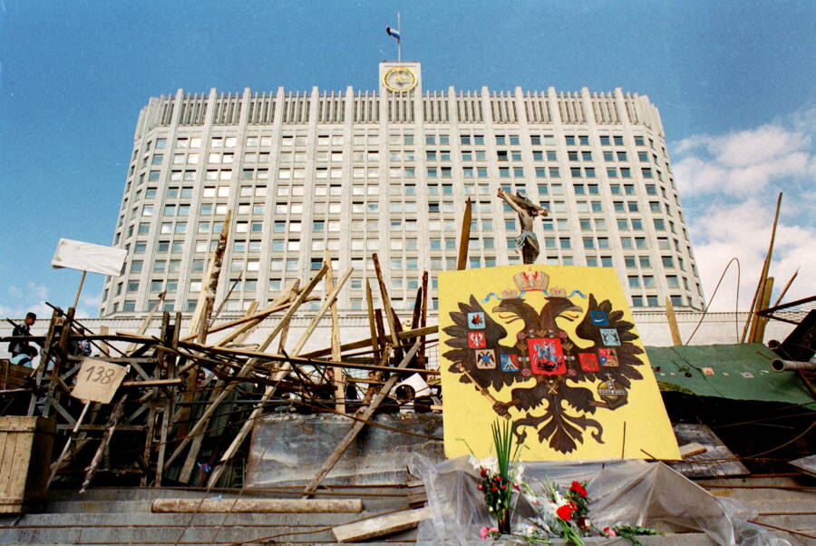 55 Photos That Capture The Collapse Of The Soviet Union