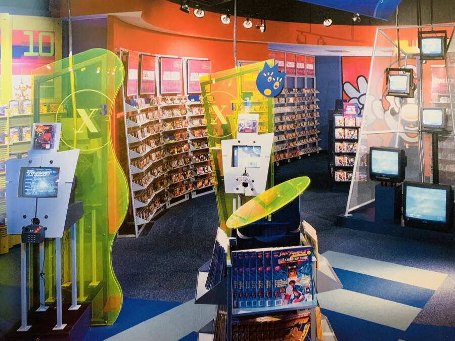 23 Vintage Blockbuster Photos From The Heyday Of Video Rentals