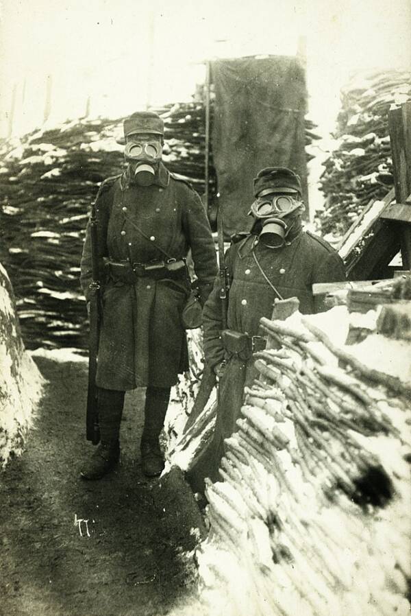 WW1 Trenches: 55 Photos That Reveal Life In Trench Warfare