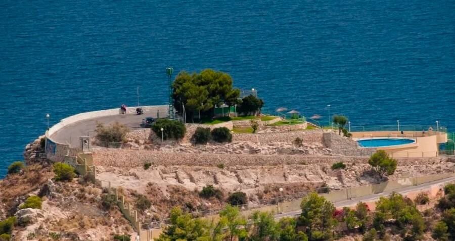 2,000-Year-Old Roman Carvings Discovered At Ancient Fort