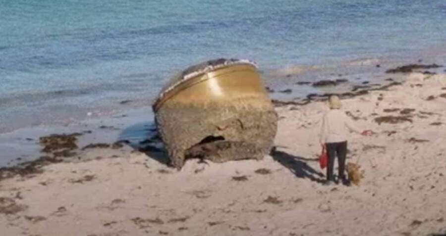 Mysterious Cylinder On Western Australian Beach Baffles Police