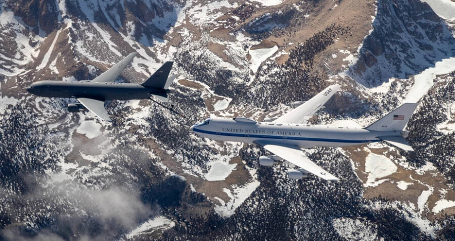 How Americas Doomsday Plane Was Built To Survive Nuclear War