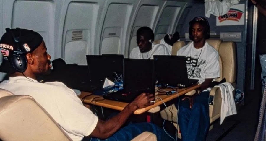 Inside The LAN Parties From The Early Days Of PC Gaming
