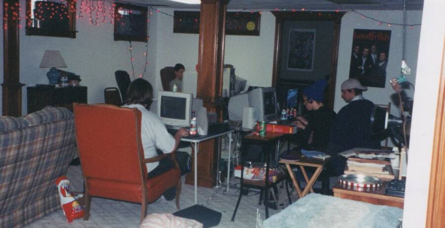 Inside The LAN Parties From The Early Days Of PC Gaming