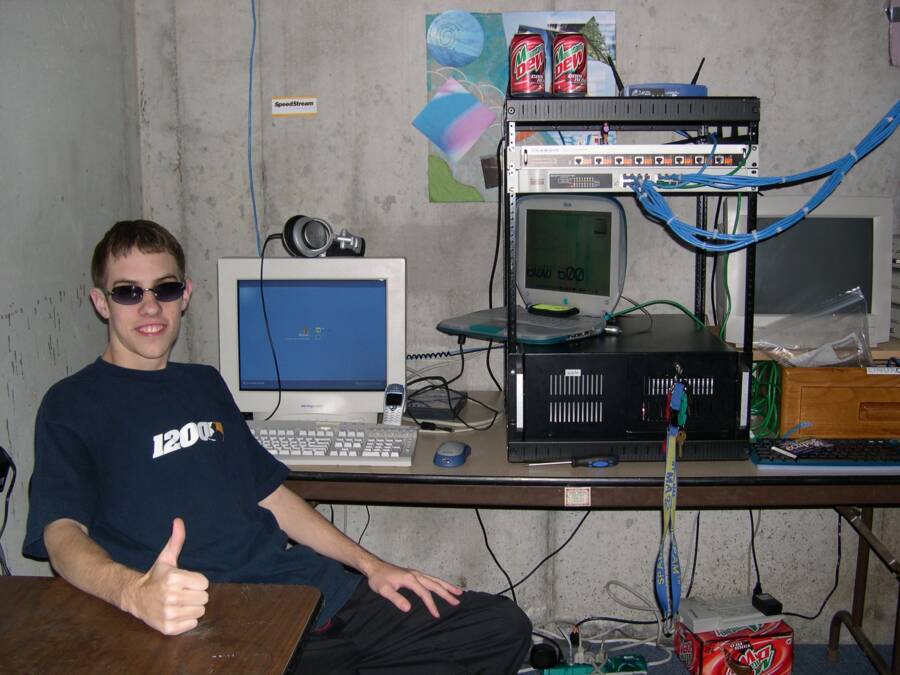 Inside The LAN Parties From The Early Days Of PC Gaming