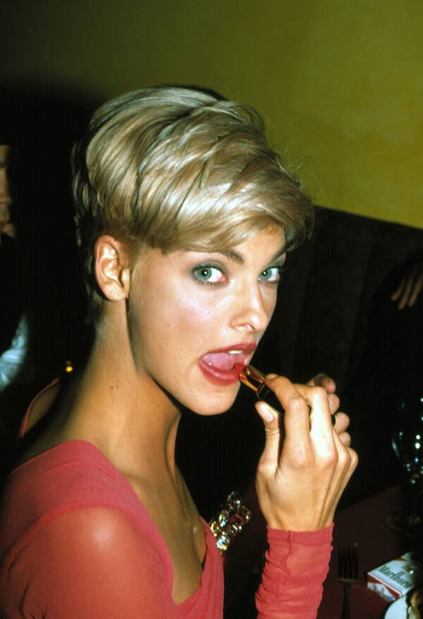 The Golden Age Of '90s Supermodels In 33 Stunning Photos