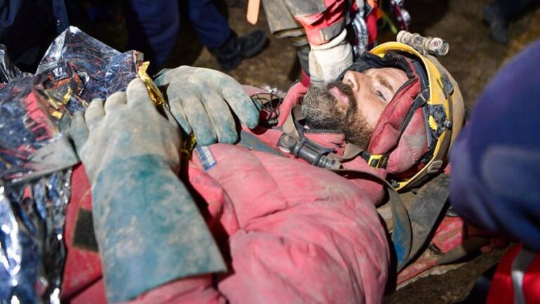Caver Rescued After 12 Days 3,400 Feet Deep In A Turkish Cave