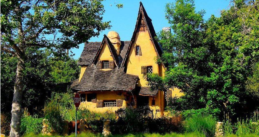 Spadena House, The Witch's Cottage In The Middle Of Beverly Hills