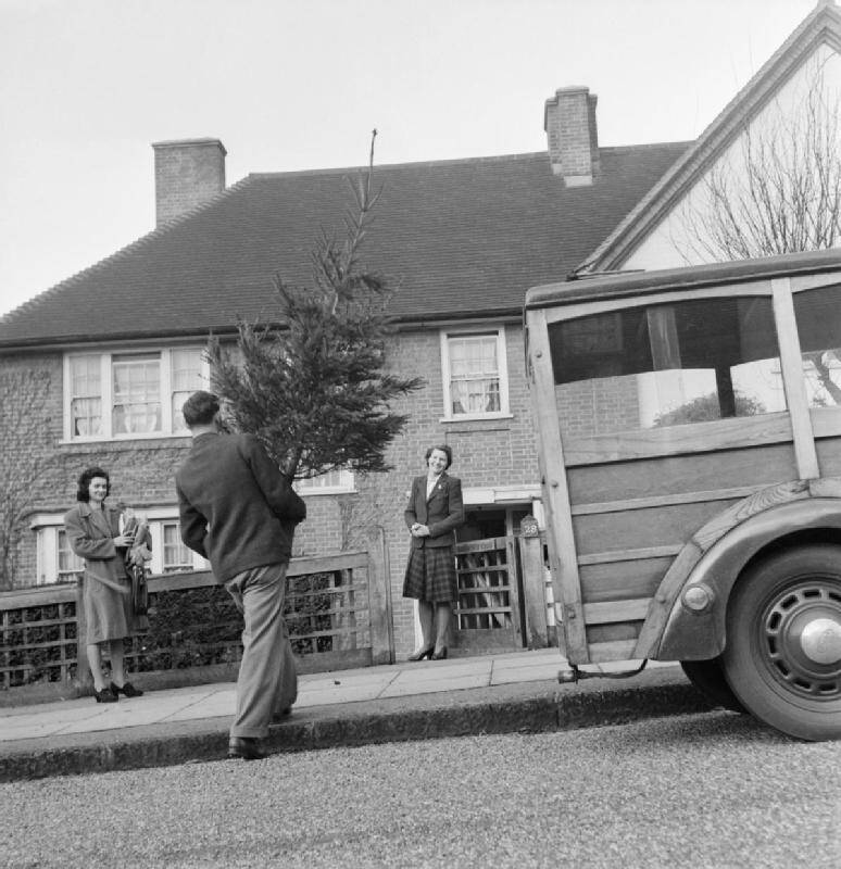Christmas During World War II, In 44 Poignant Photos
