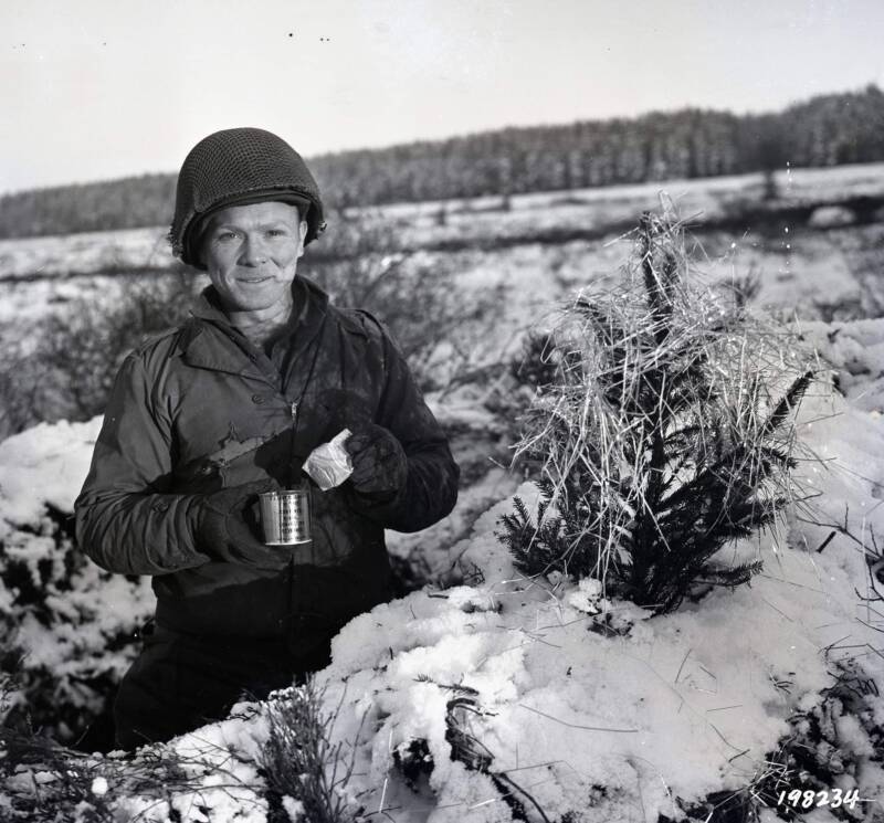 Christmas During World War II, In 44 Poignant Photos